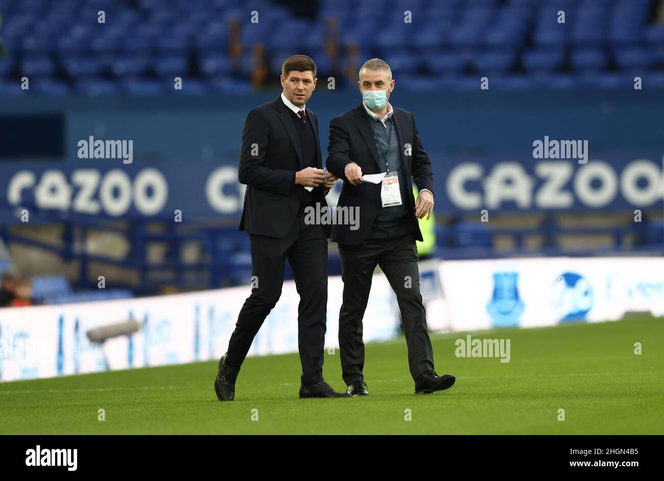 Steven gerrard liverpool hi-res stock photography and images - Alamy