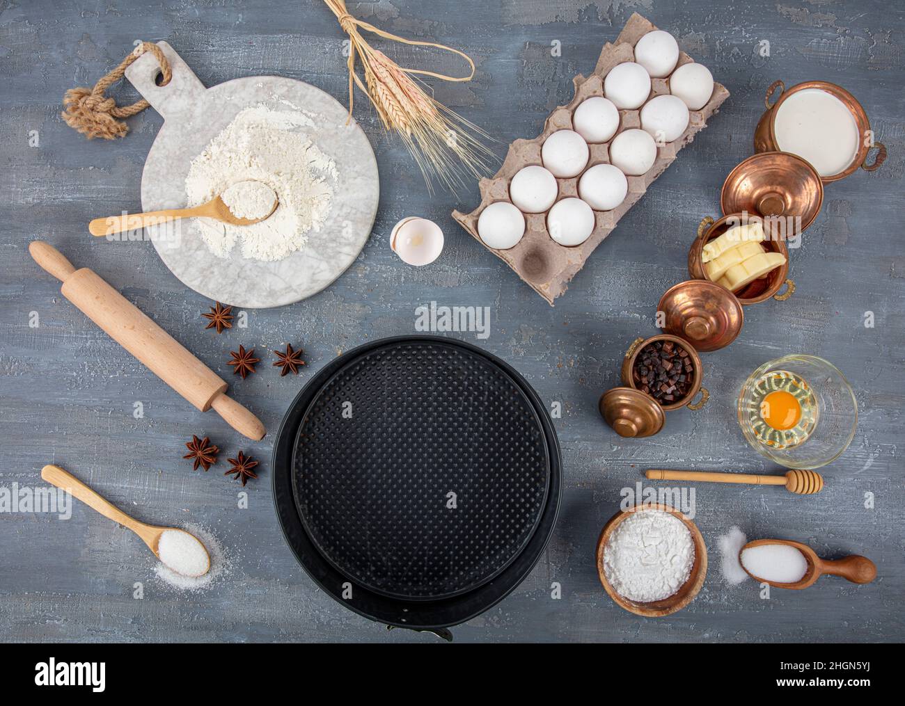 Cake preparation stage.Cake making stages. The process of making the ...