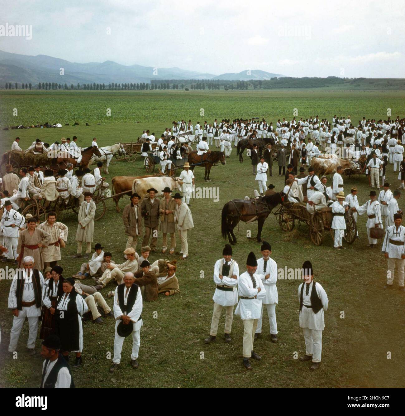 Scene during the filming of the Romanian movie "Muntii în flacari ...