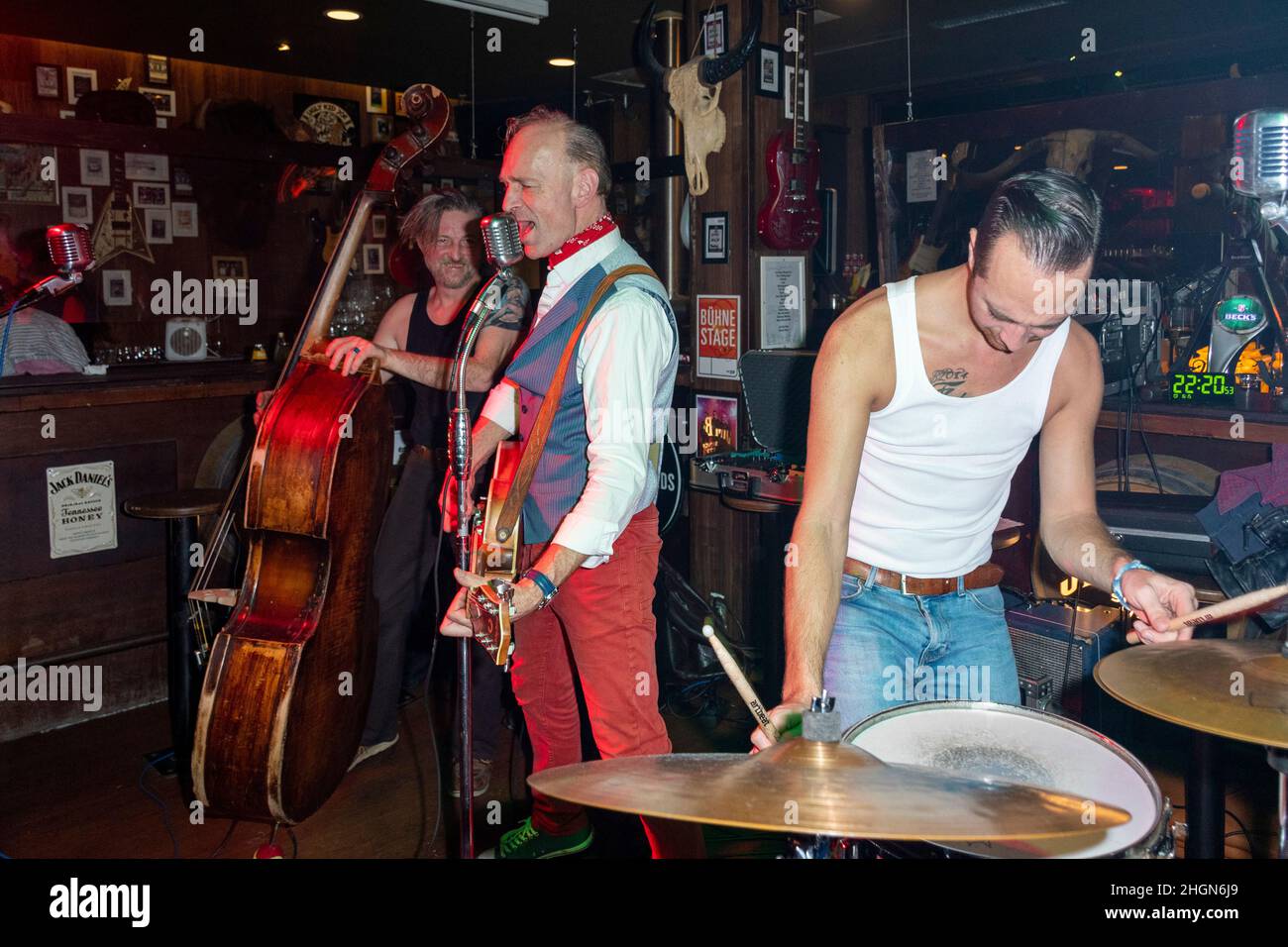 Rocknroll rockabilly aus kiel hi-res stock photography and images - Alamy