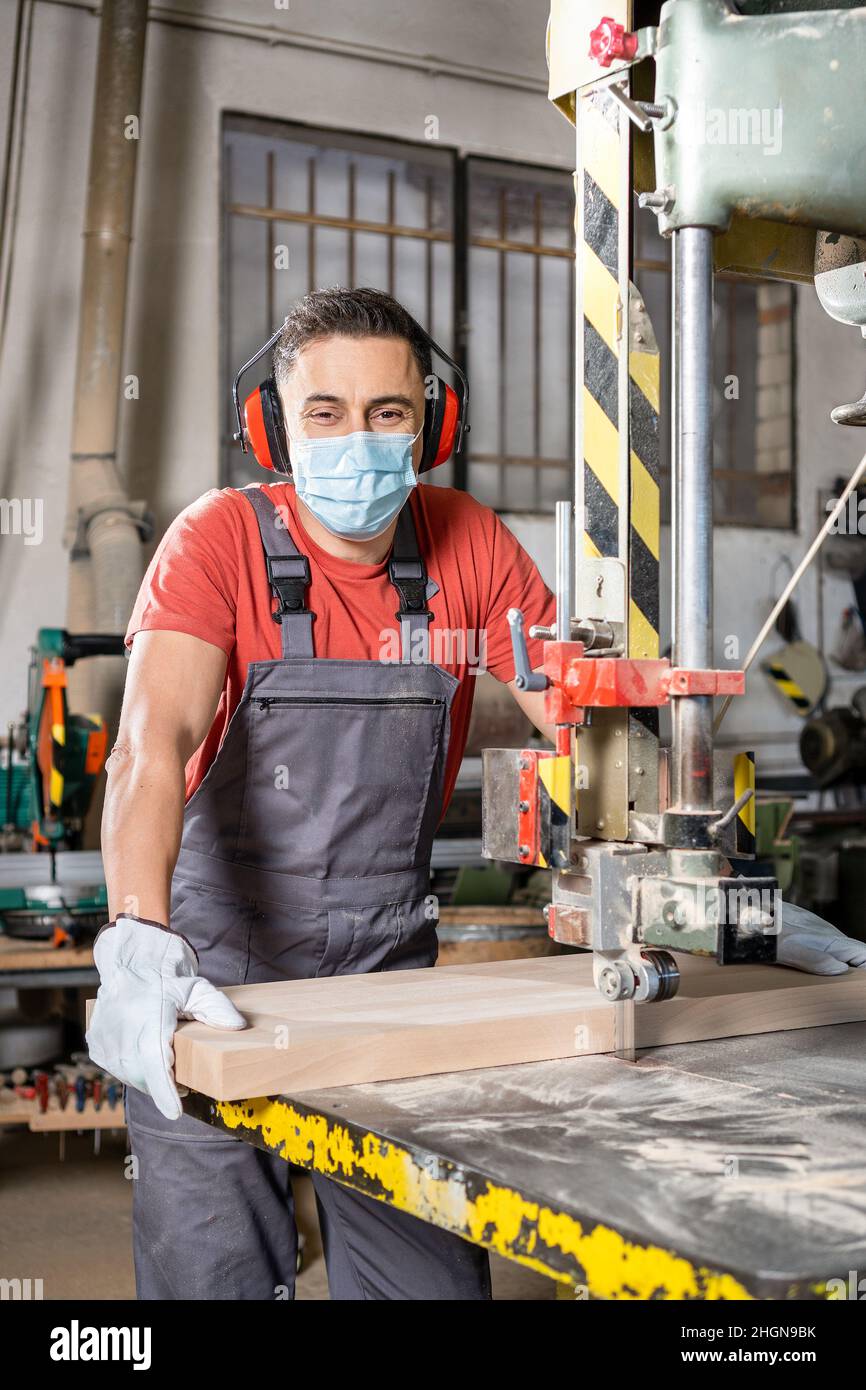 New band saw machine hi-res stock photography and images - Alamy