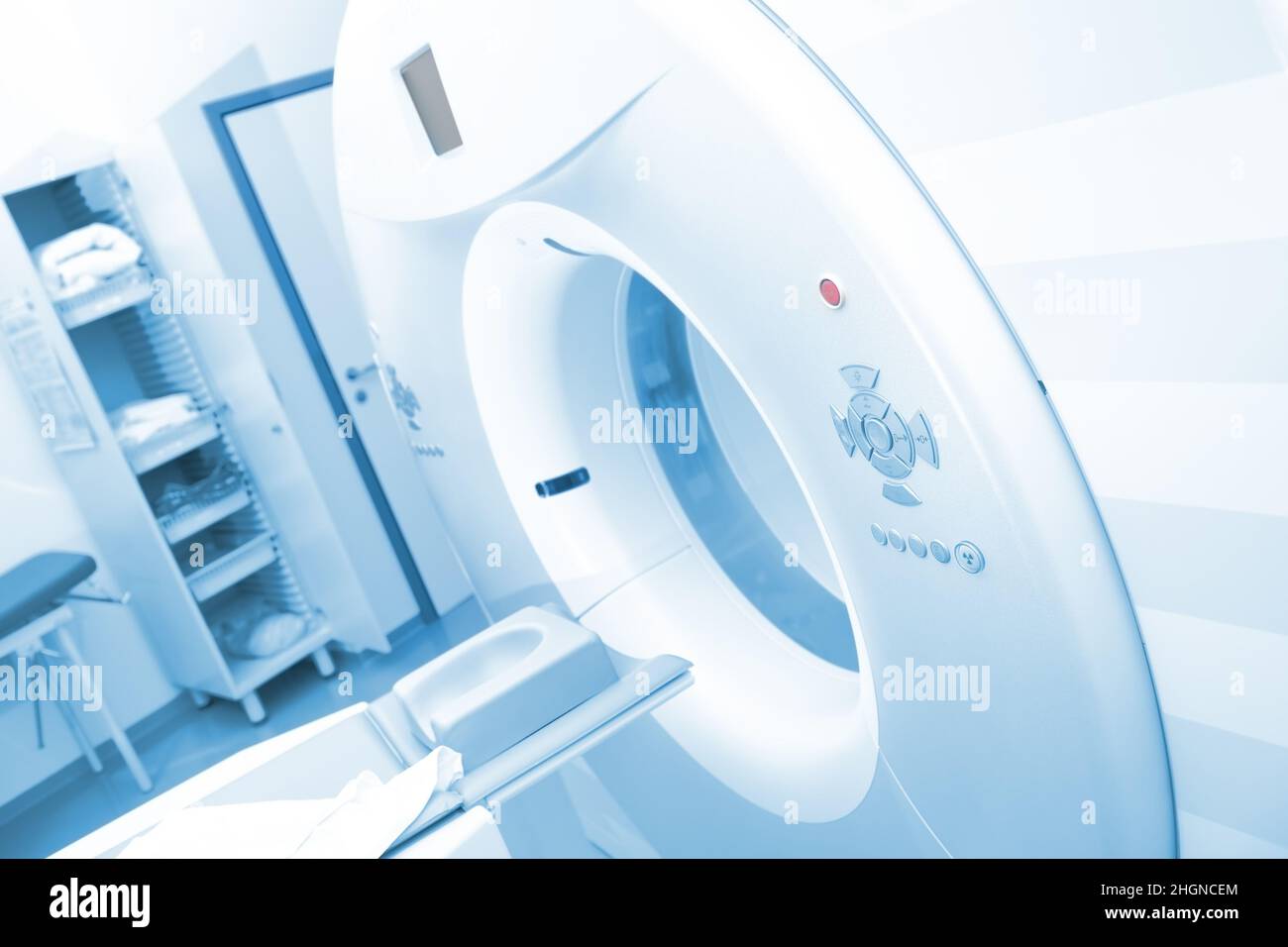Pet scan machine hi-res stock photography and images - Alamy
