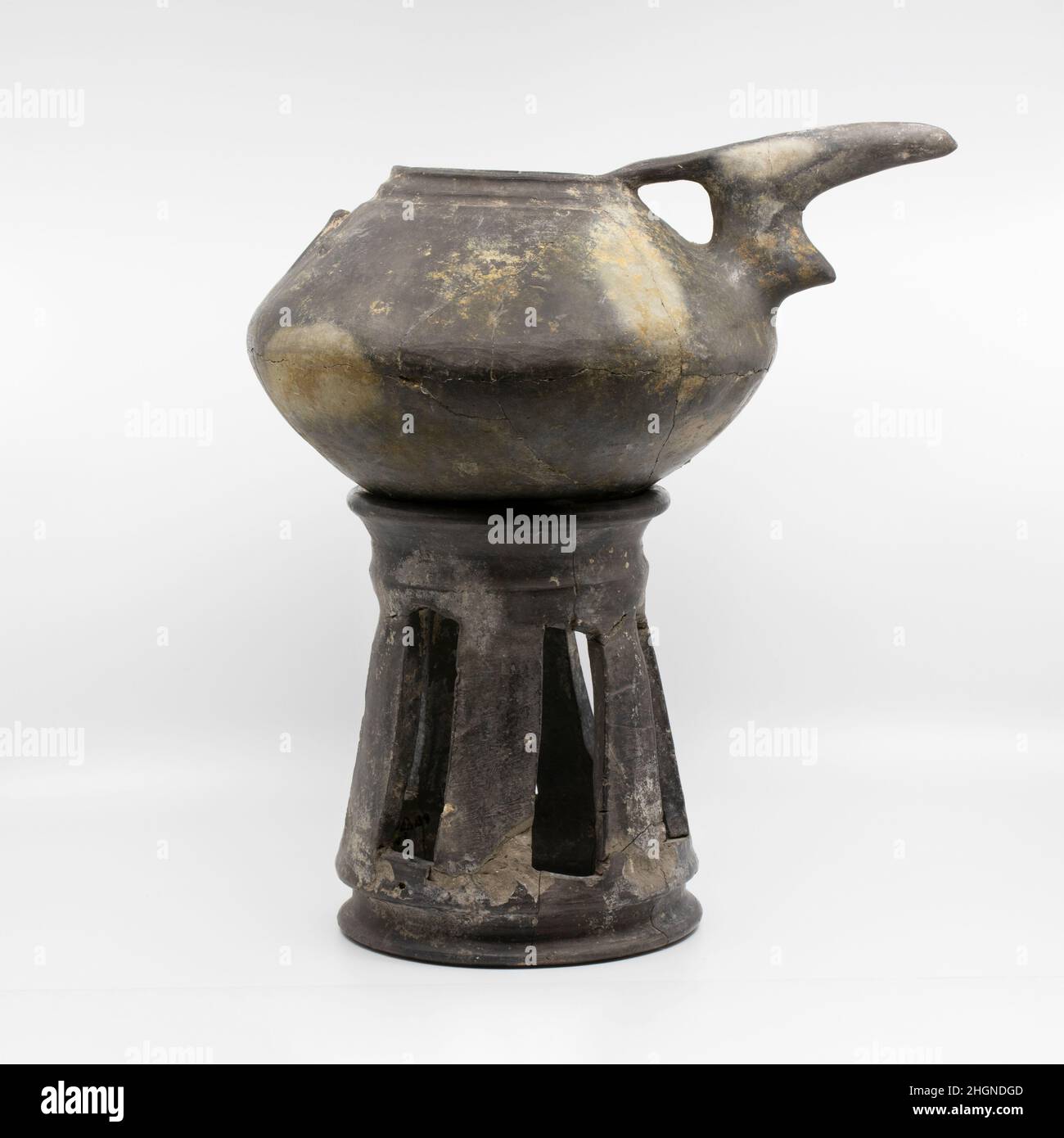 Cylindrical stand hi-res stock photography and images - Alamy