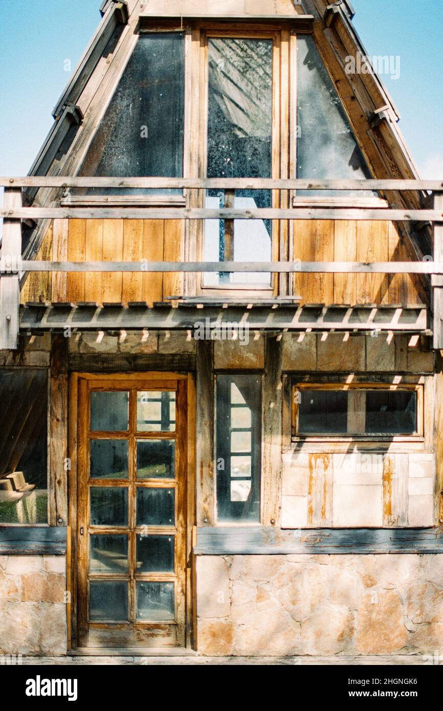 Two storey triangular house hi-res stock photography and images - Alamy