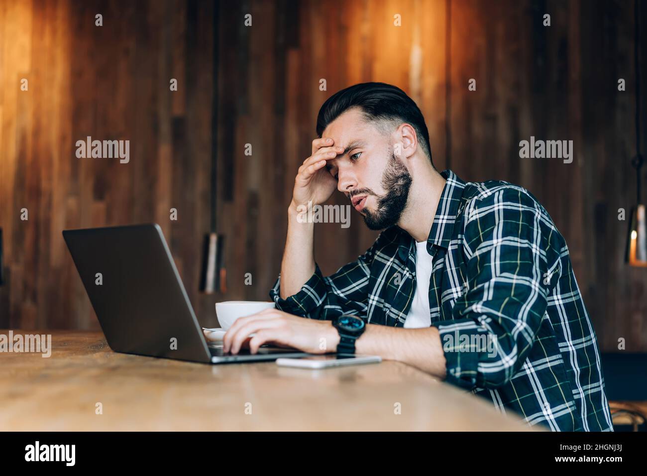 Computer software watching hi-res stock photography and images - Alamy