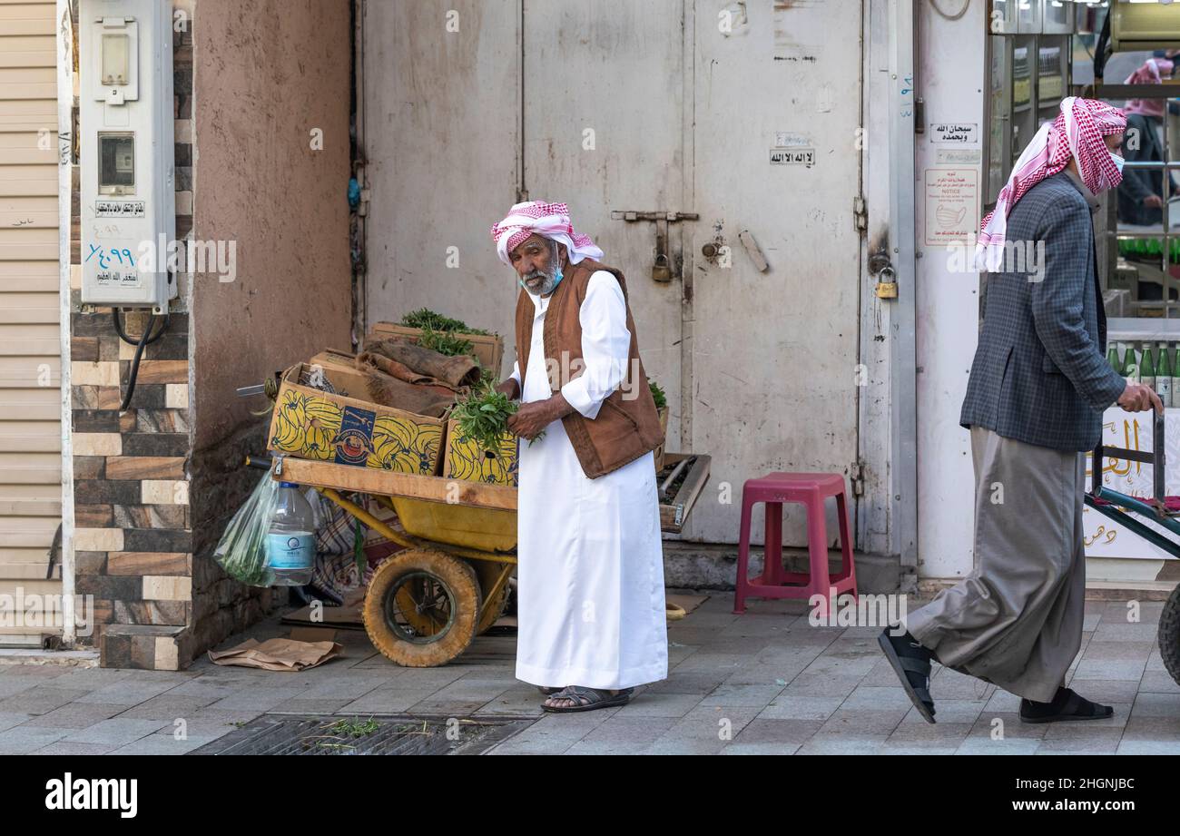 Taif, Saudi Arabia, 5th January 2022: old man at the Taif market ...
