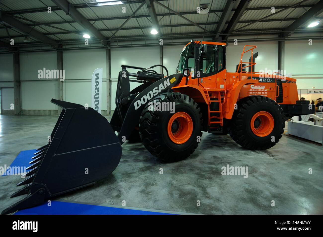 Dozer show hi-res stock photography and images - Alamy