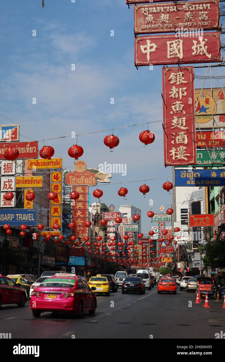 Bangkok asia asian chinatown yaowarat culture hi-res stock photography and images - Alamy