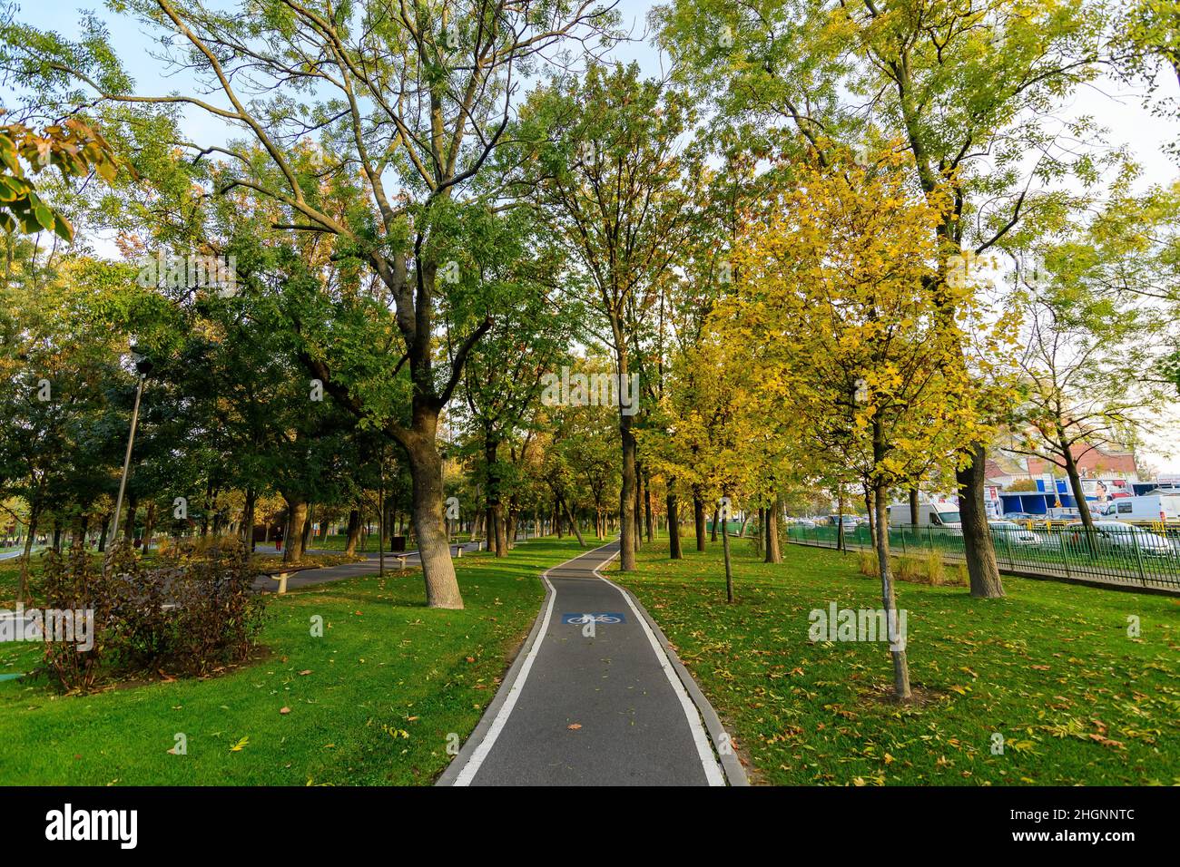 Bike and running lane in Drumul Taberei Park, also known as Moghioros ...