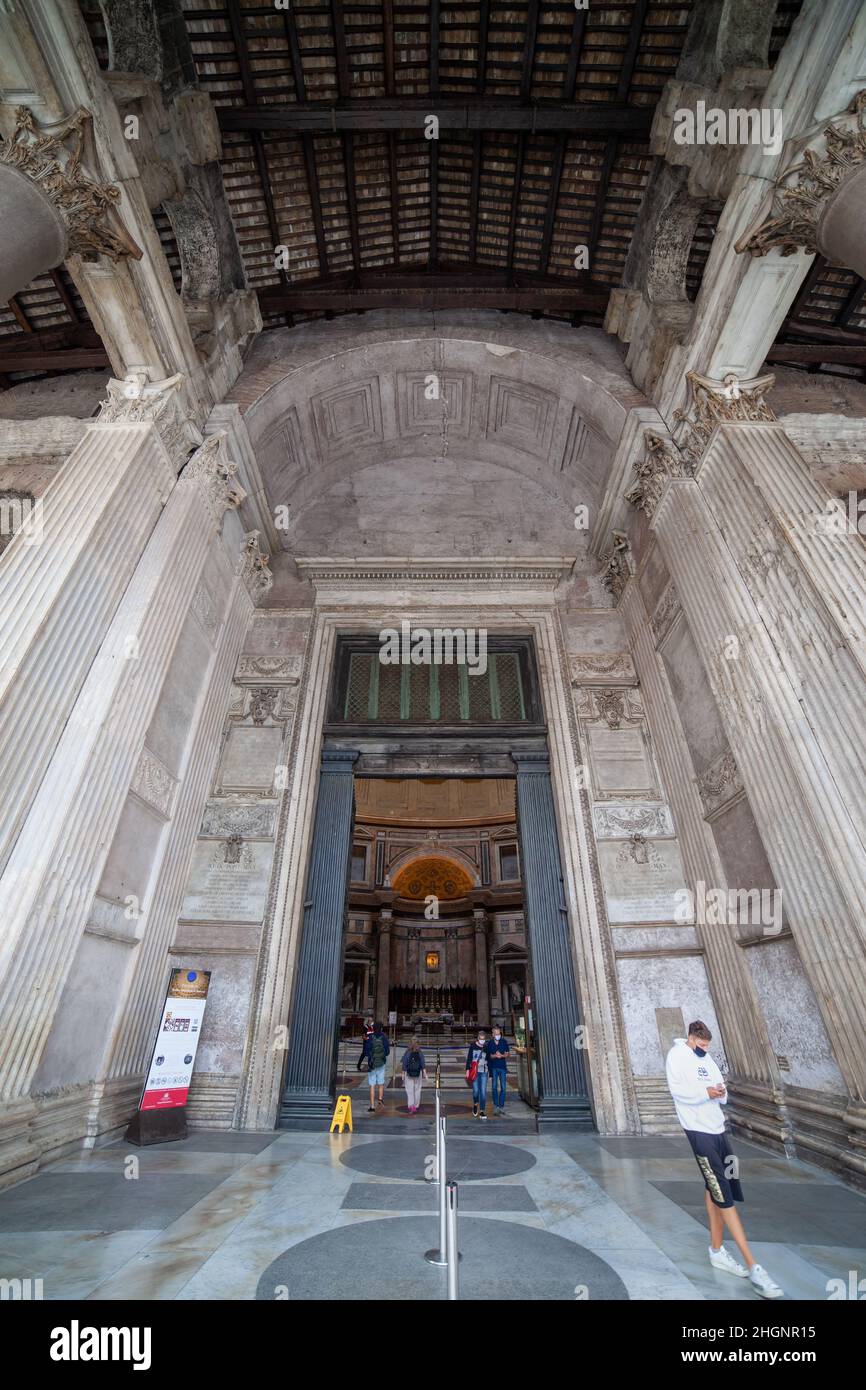 Main entrance to the Pantheon church in Rome, Italy, Ancient Roman ...