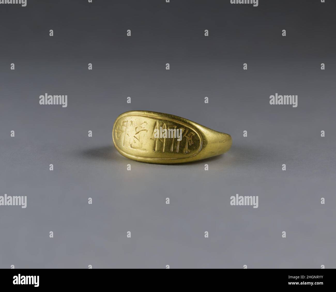 Signet ring from egypt hi-res stock photography and images - Alamy