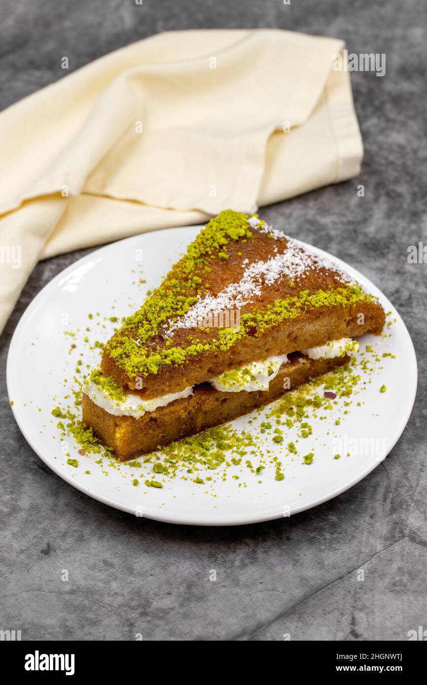 Turkish Traditional Dessert Ekmek Kadayif / Bread Pudding. Ramadan ...