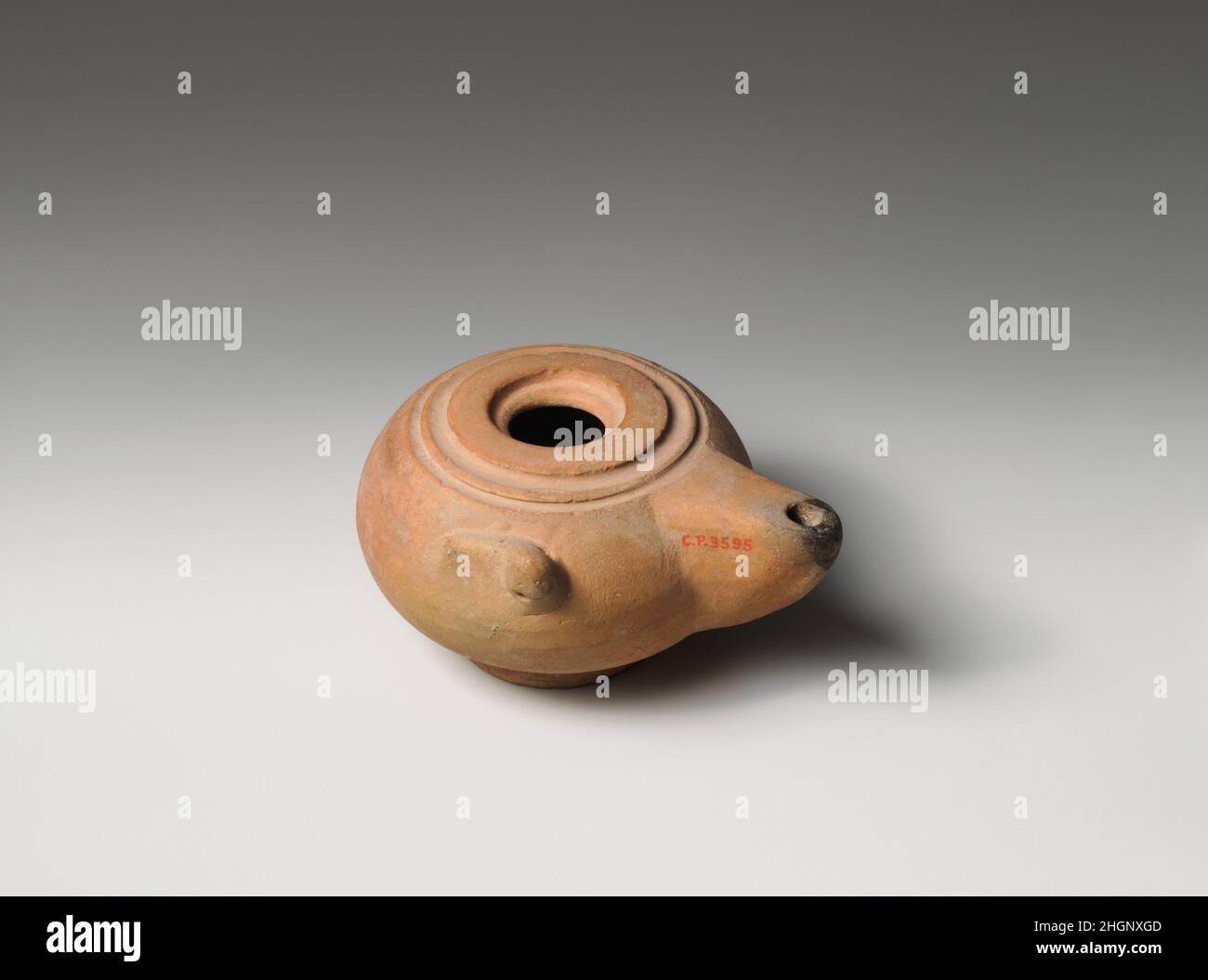 Splayed base hi-res stock photography and images - Alamy