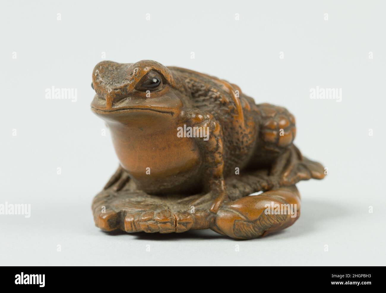 Netsuke of Toad on a Sandal 19th century Japan. Netsuke of Toad on a ...