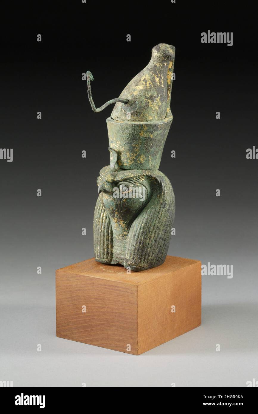 Double crown of egypt hi-res stock photography and images - Alamy