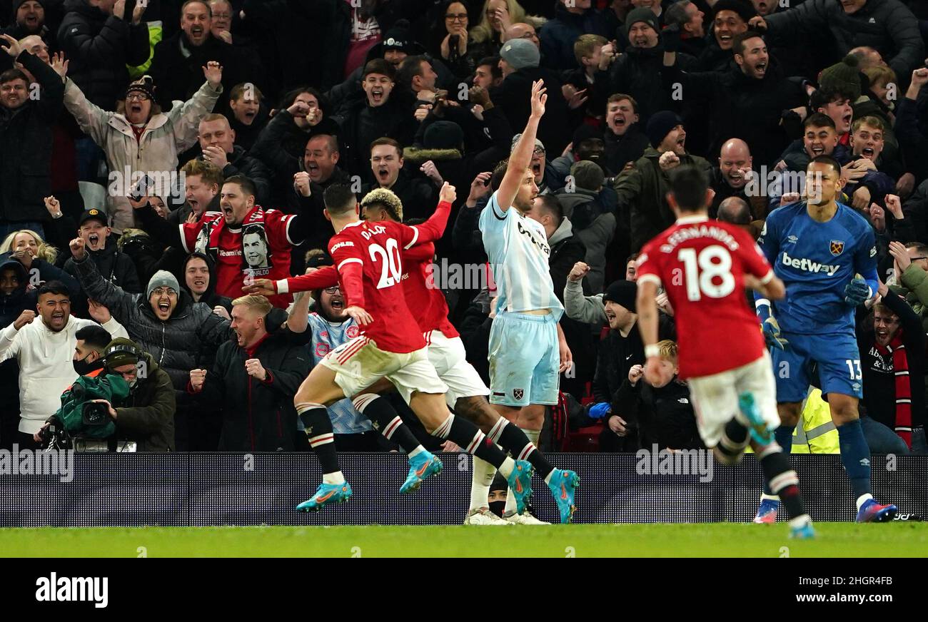 Manchester United's Marcus Rashford celebrates scoring their side's ...