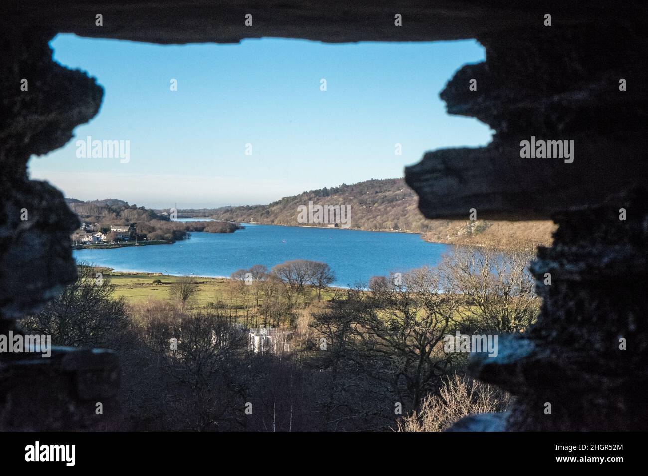 Bank lake llyn padarn foot snowdon hi-res stock photography and images ...