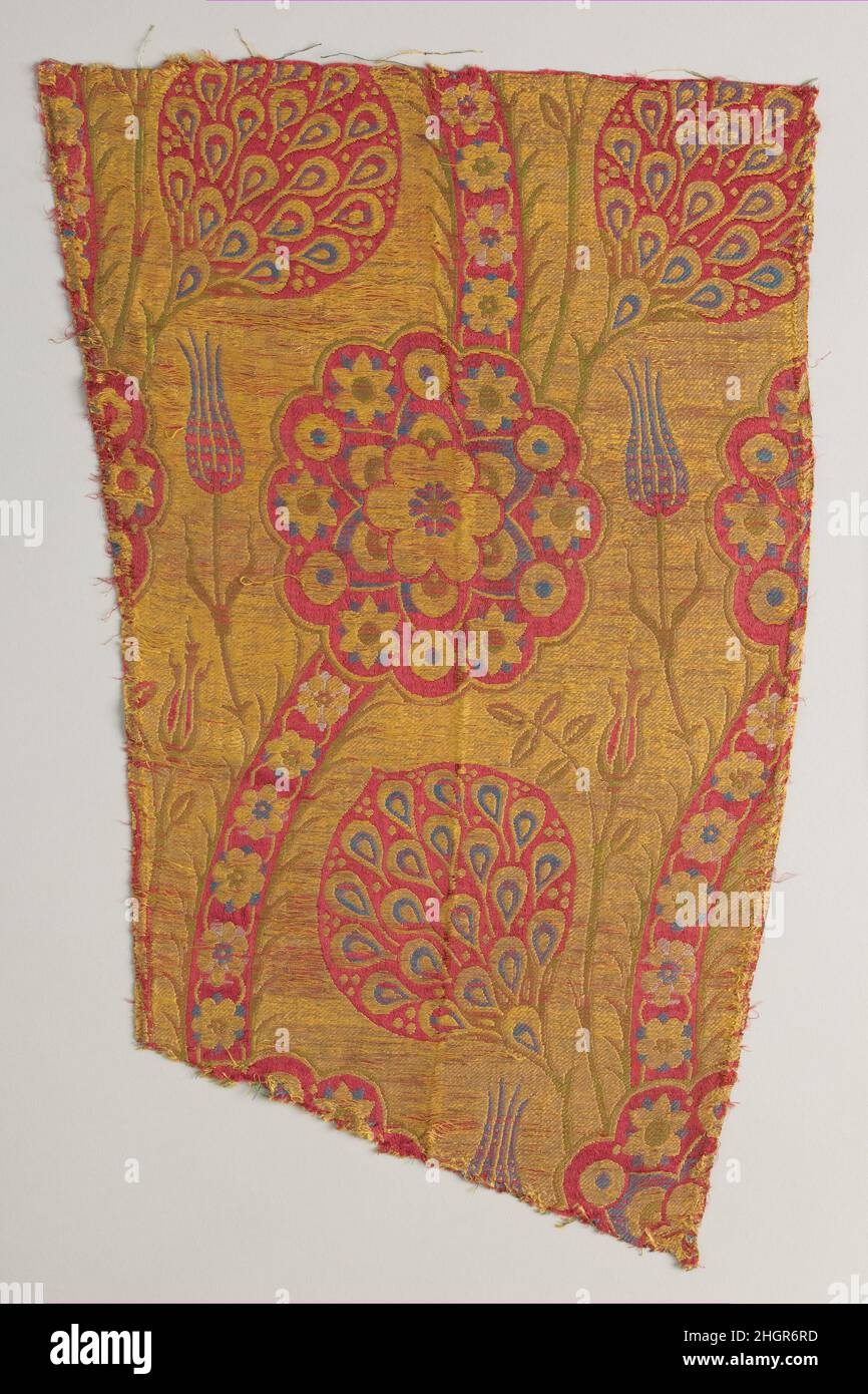 Silk Fragment with Wavy-vine Pattern on Green Ground 16th century ...