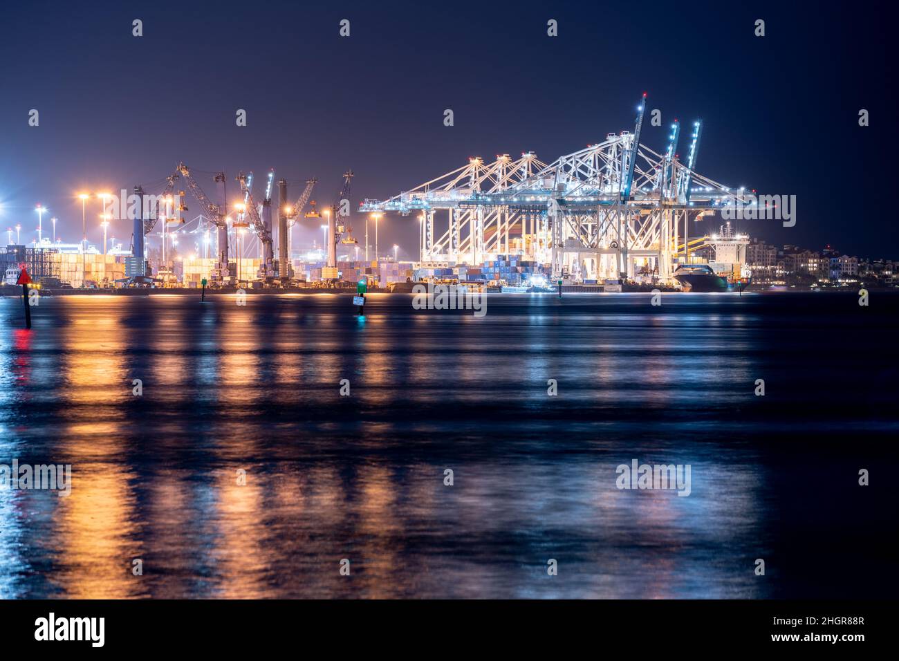 Night photo Port of Miami cranes Stock Photo - Alamy