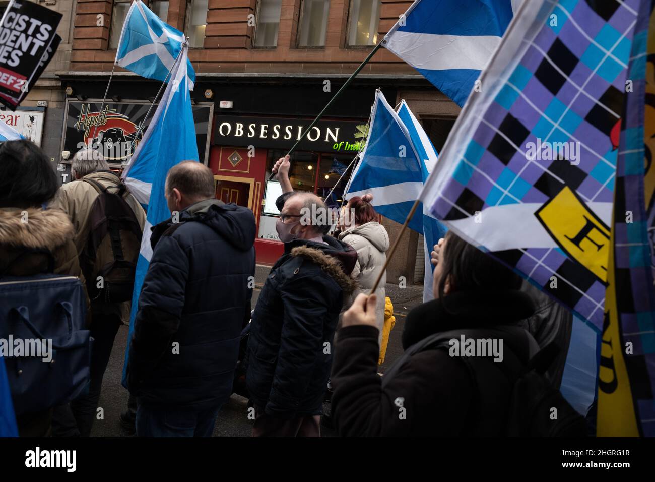 All under one banner independence march hi-res stock photography and ...
