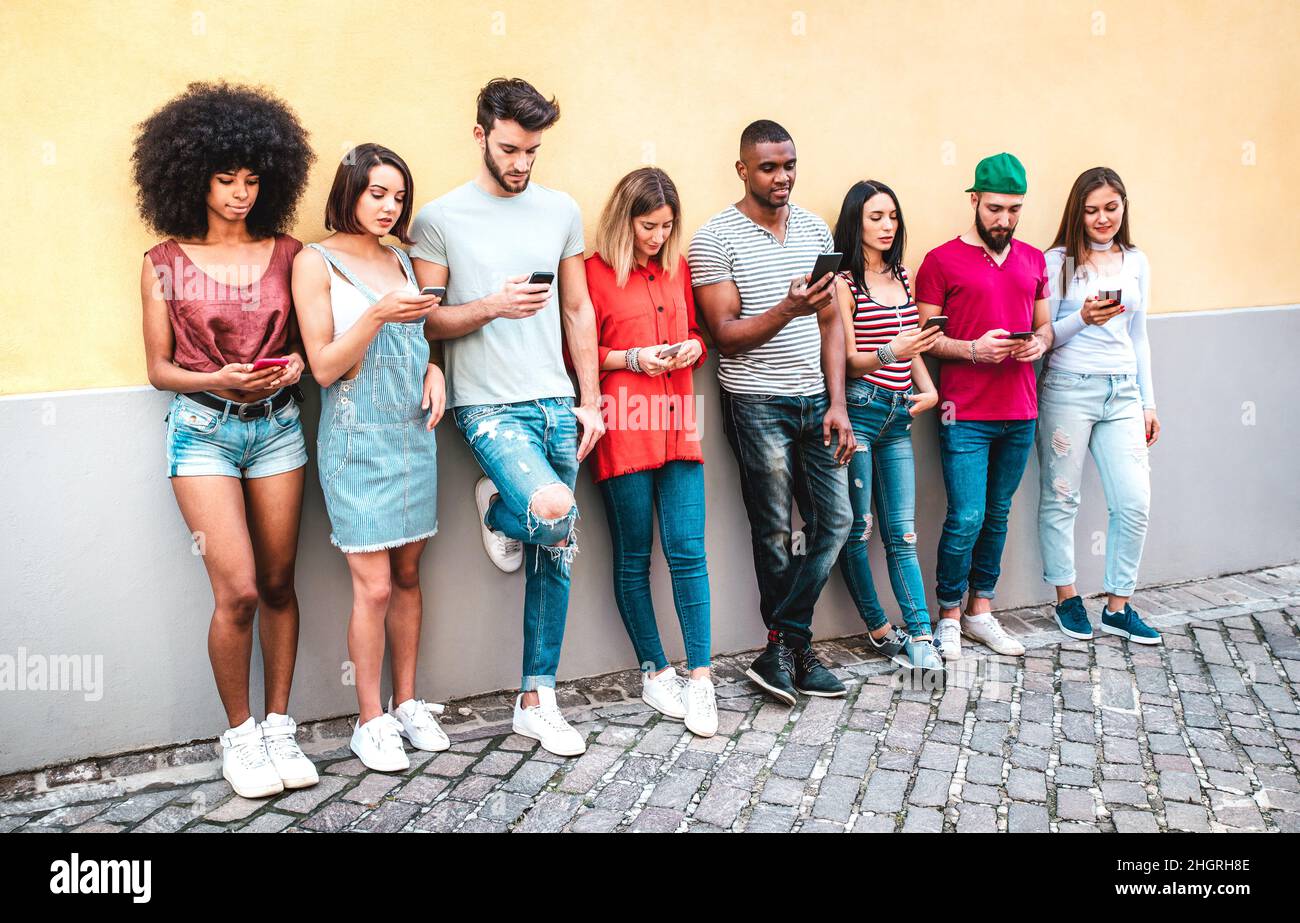 Diverse college students and technology hi-res stock photography and ...