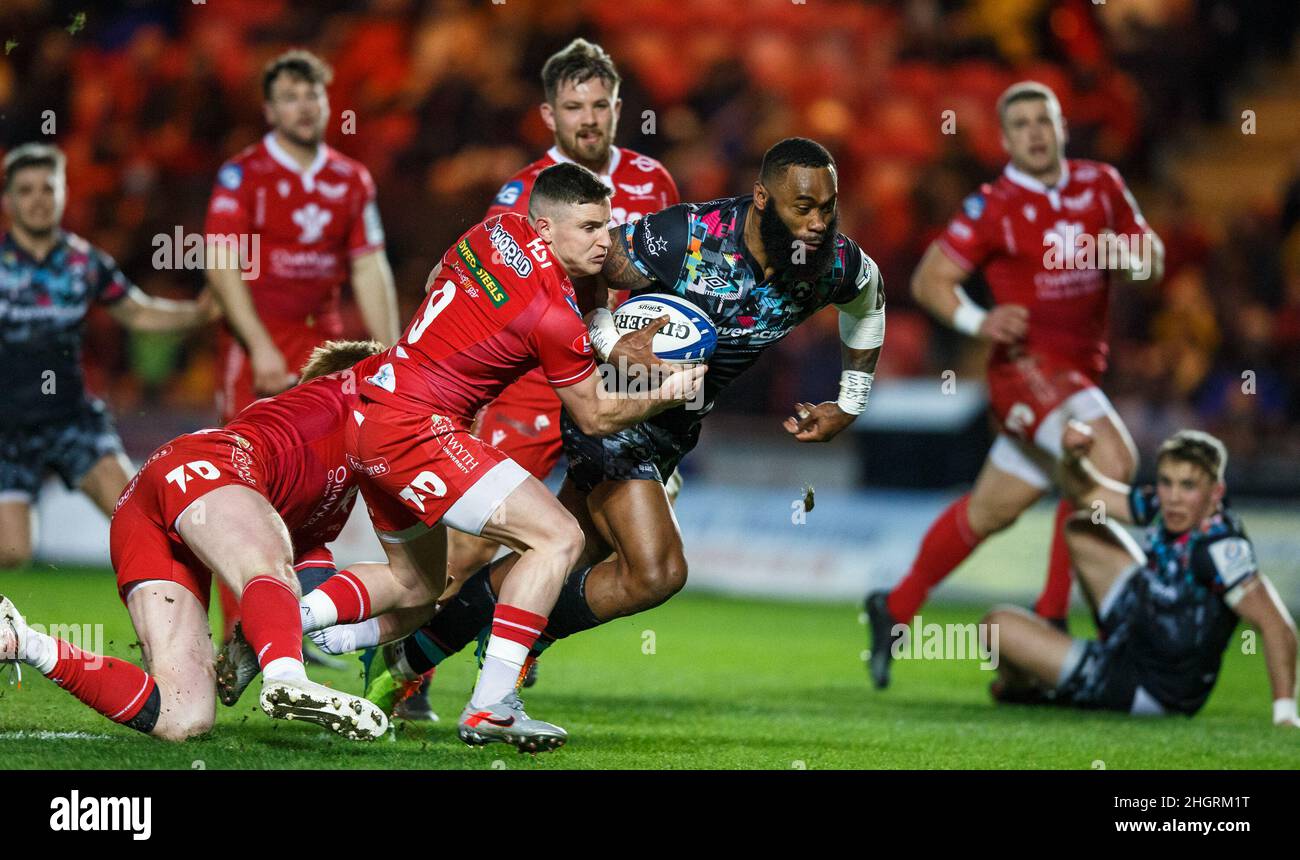 Llanelli, UK. 22 January, 2022. Bristol Bears centre Semi Radradra ...