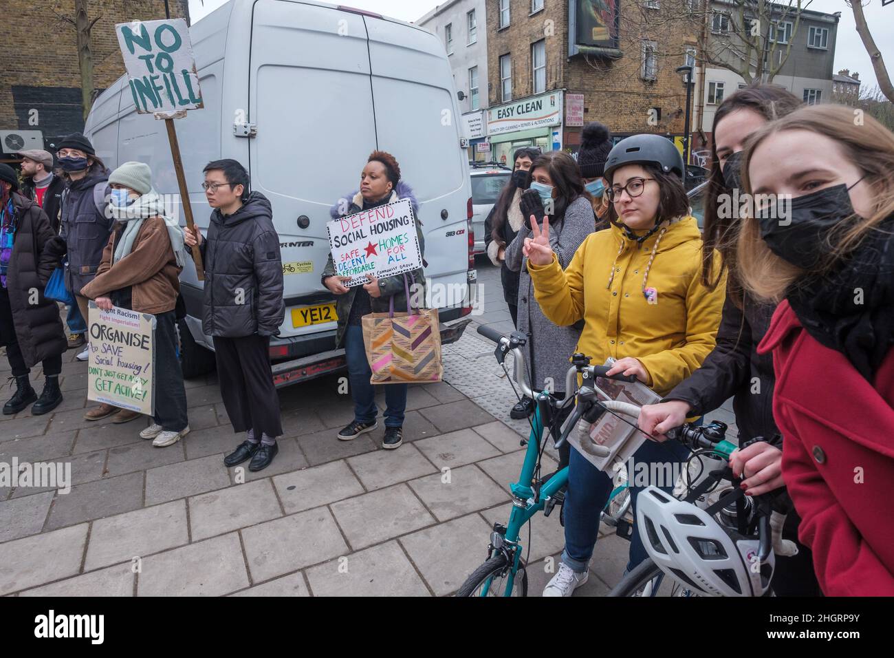 London, UK. 22nd Dec 2022. Housing activists stop for more speeches in ...
