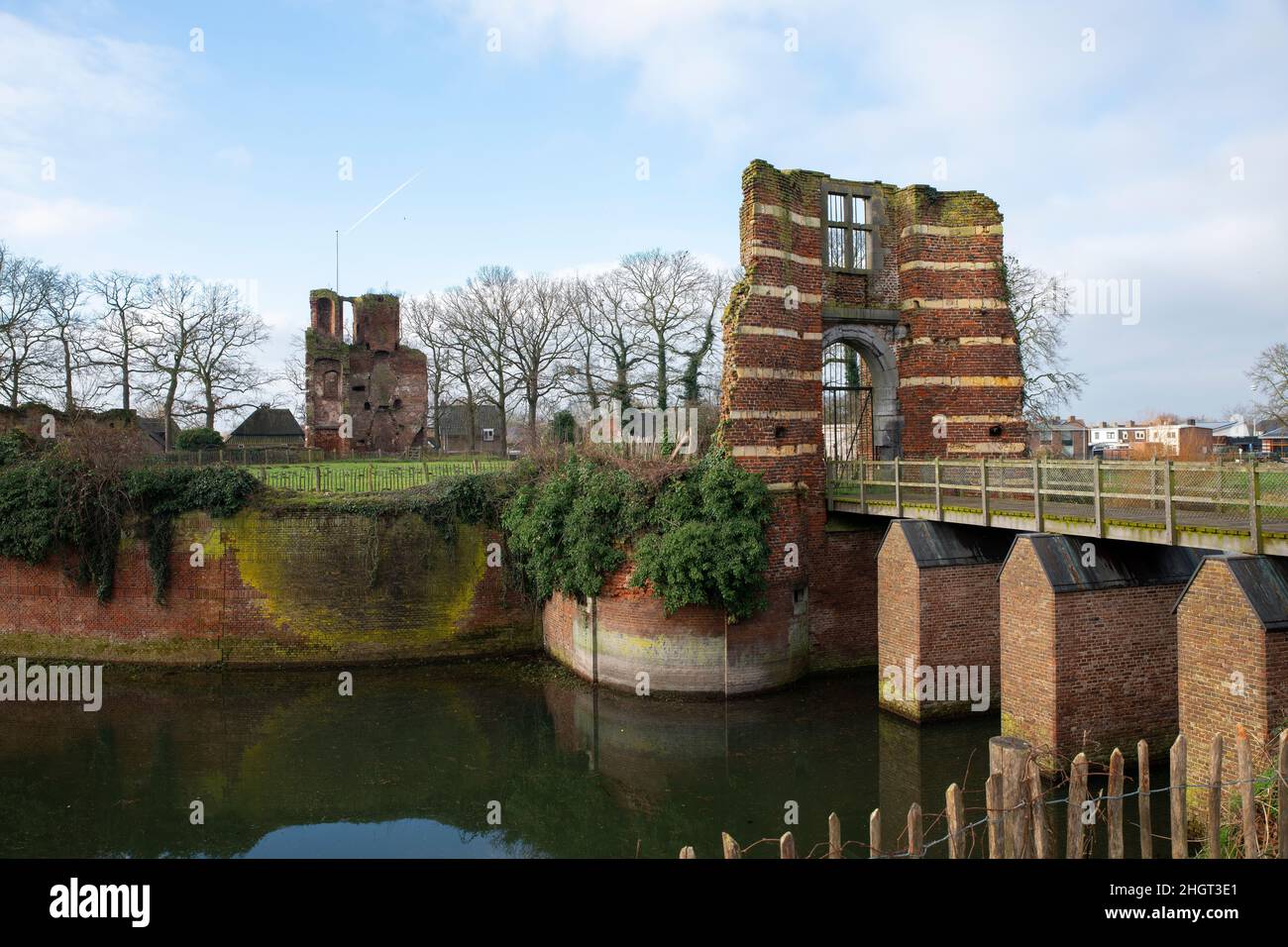 Batenburg castle batenburg castle hi-res stock photography and images ...