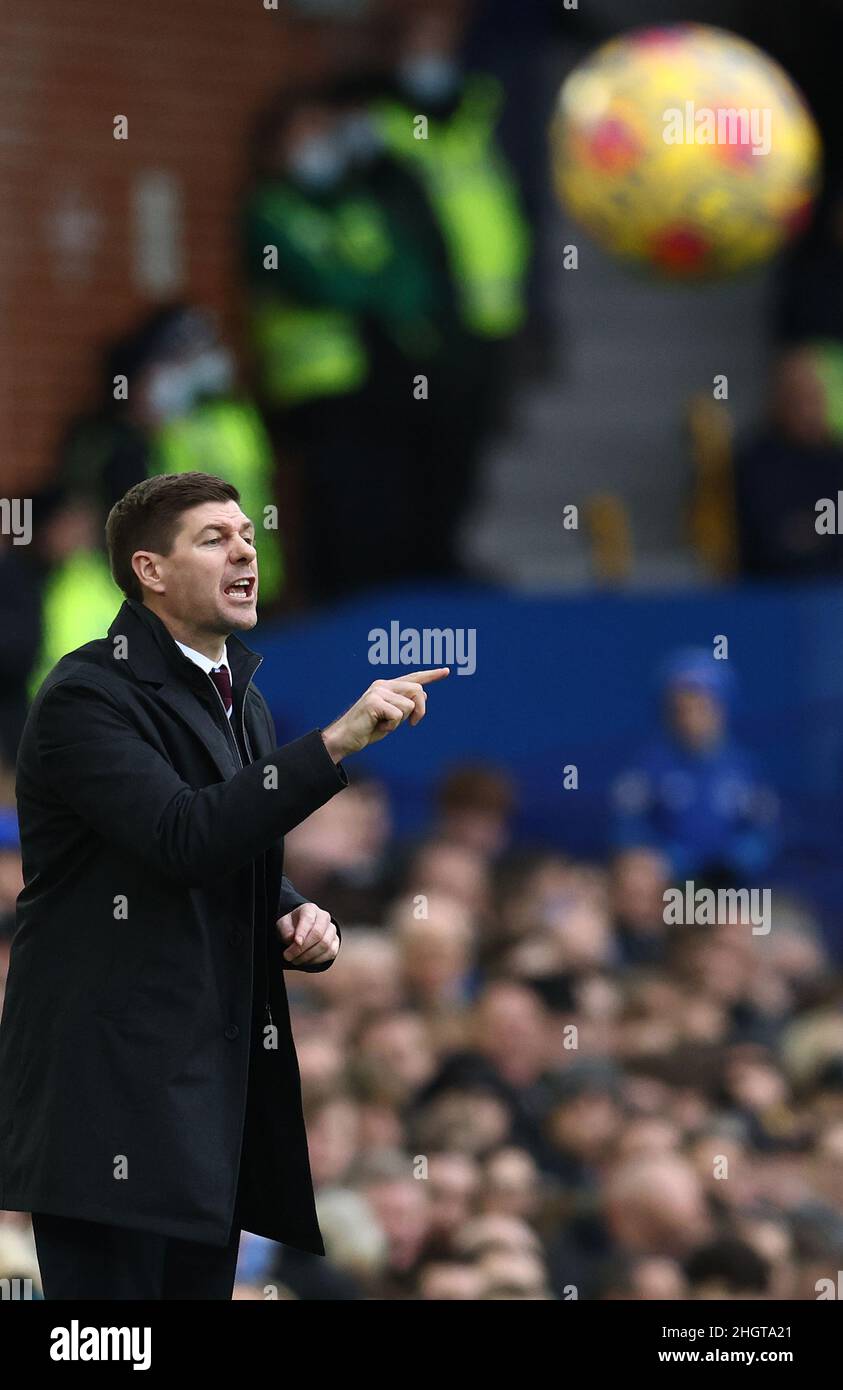 Steven gerrard liverpool hi-res stock photography and images - Alamy