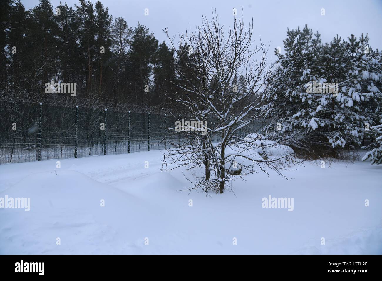 Kurmelionys, Lithuania. 21st Jan, 2022. Border fence and installations ...