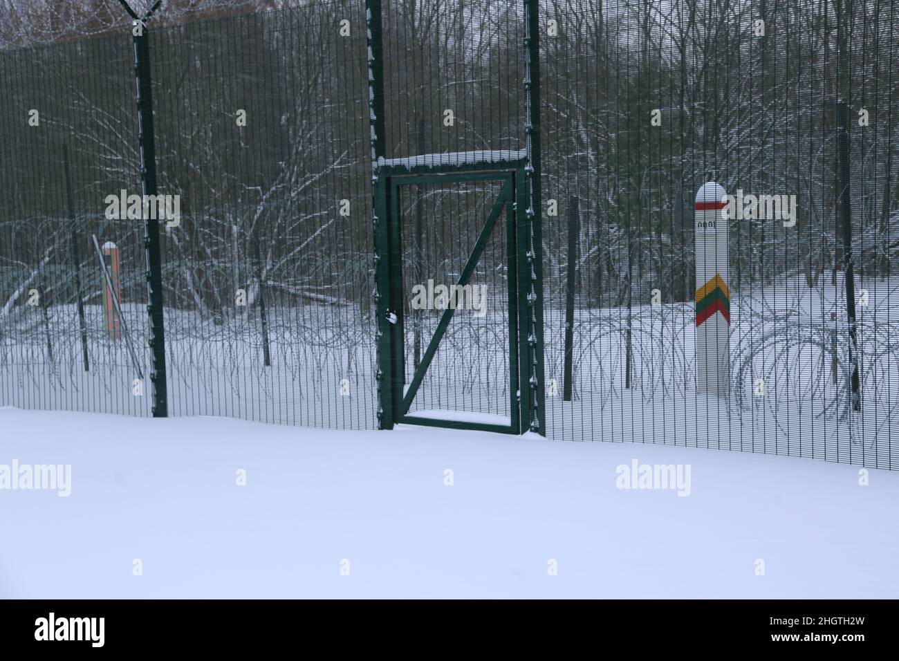 Kurmelionys, Lithuania. 21st Jan, 2022. Border fence and installations ...