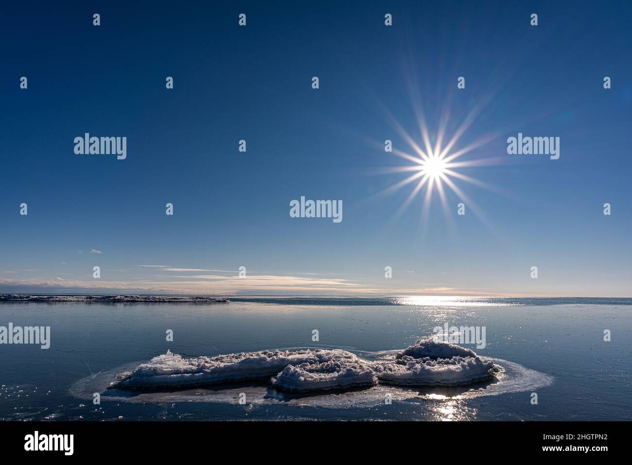 Frozen beach on Lake Huron during winter storm Stock Photo - Alamy