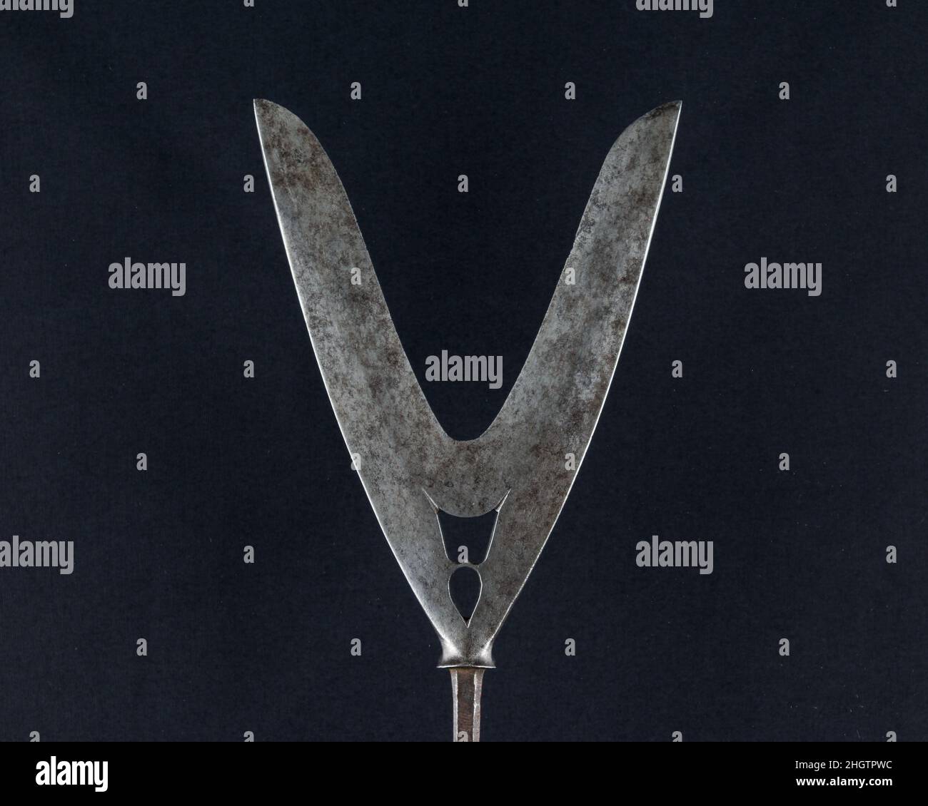 Tactical arrow tip hi-res stock photography and images - Alamy