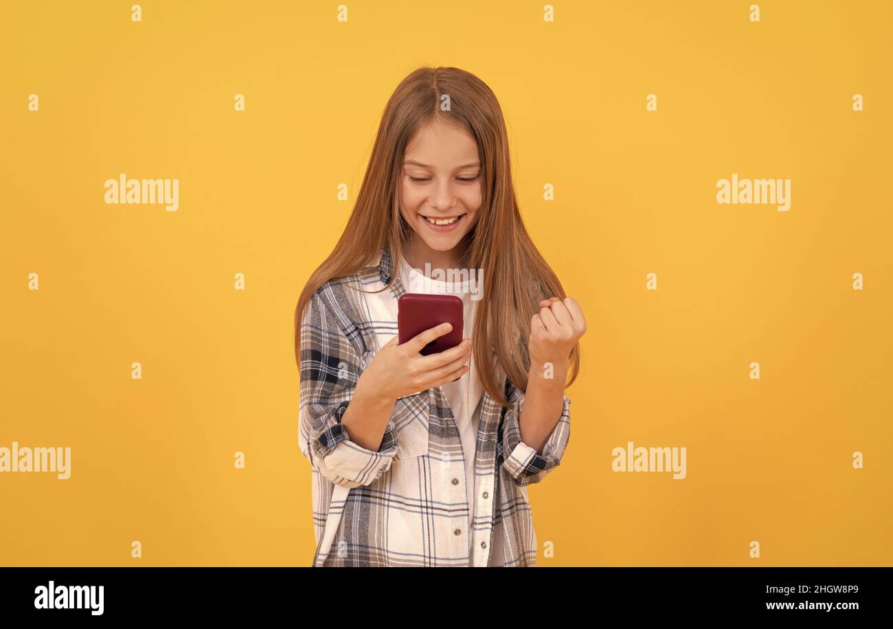 Technology school teen girl hi-res stock photography and images - Alamy