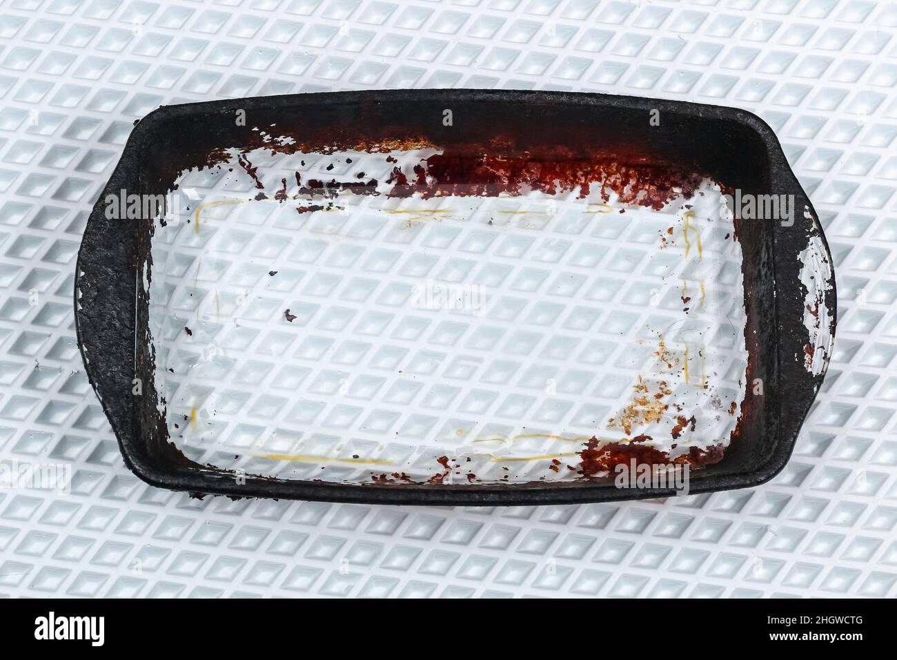 Dirty food trays hi-res stock photography and images - Alamy