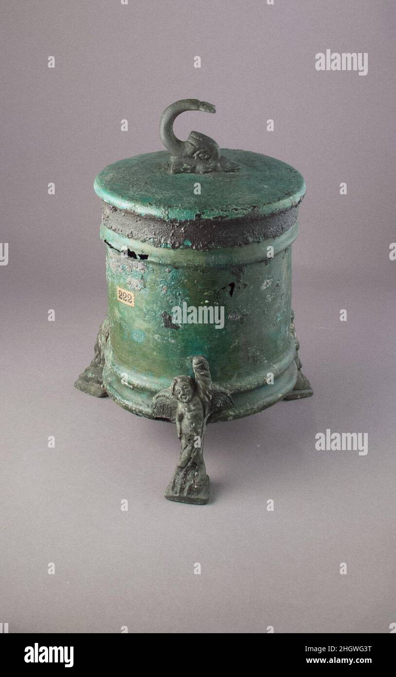 Cista with lid. Cista with lid. Bronze. Bronzes Stock Photo - Alamy