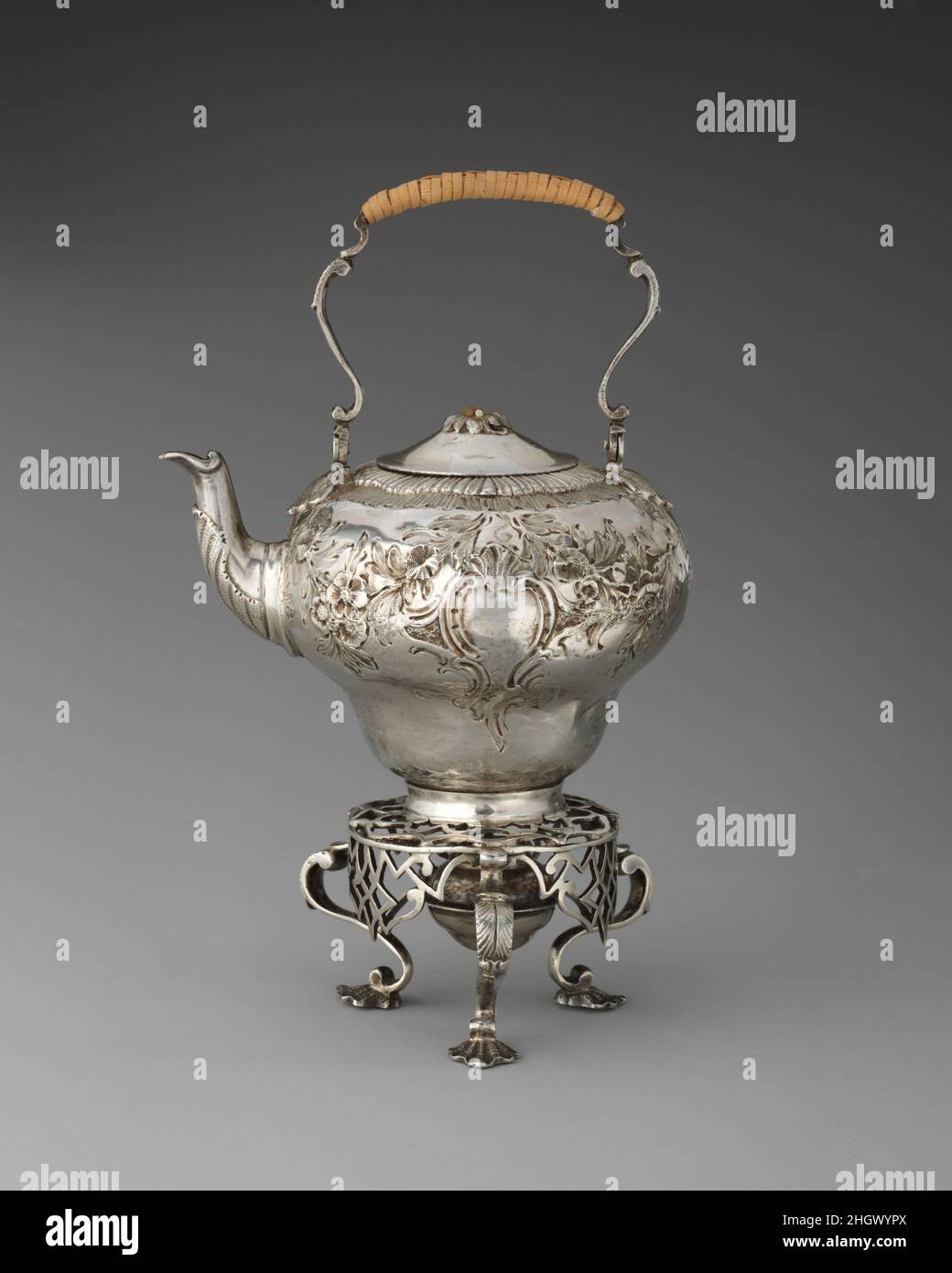 Miniature kettle with stand 18th century British. Miniature kettle with ...