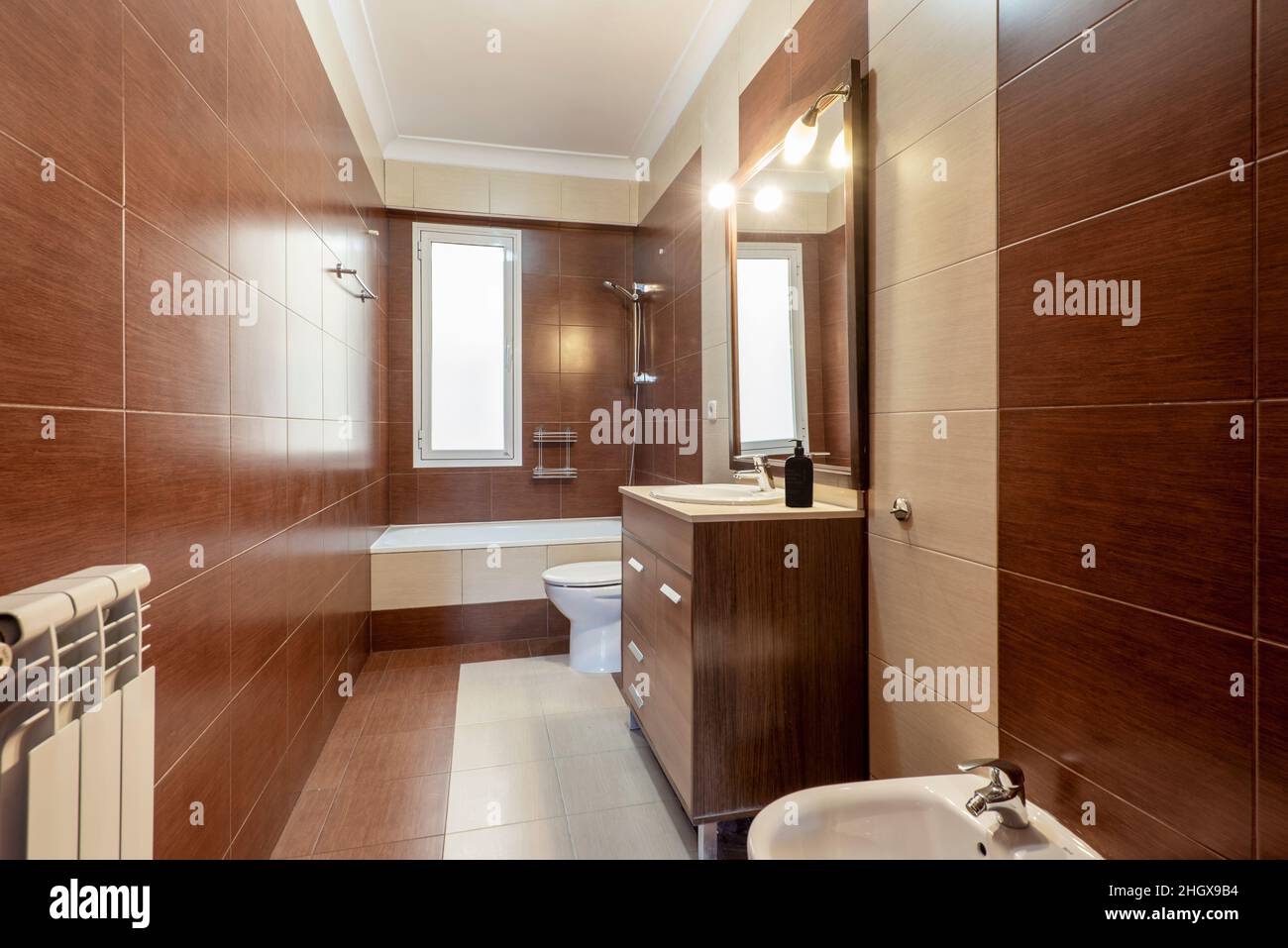 Cream toilet hi-res stock photography and images - Alamy