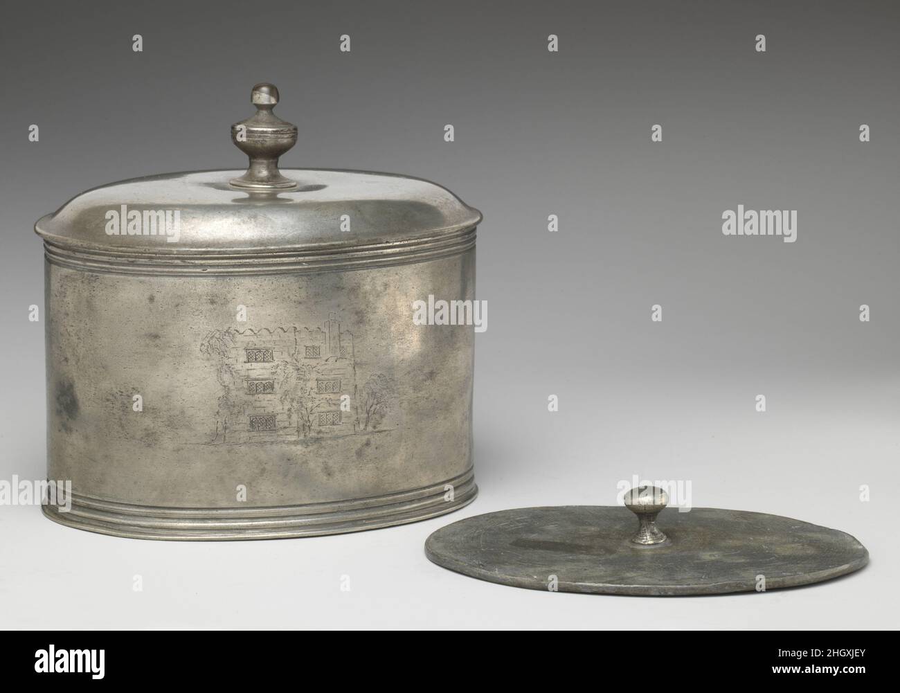 Tobacco box with crest of Eyre family late 18th–early 19th century ...