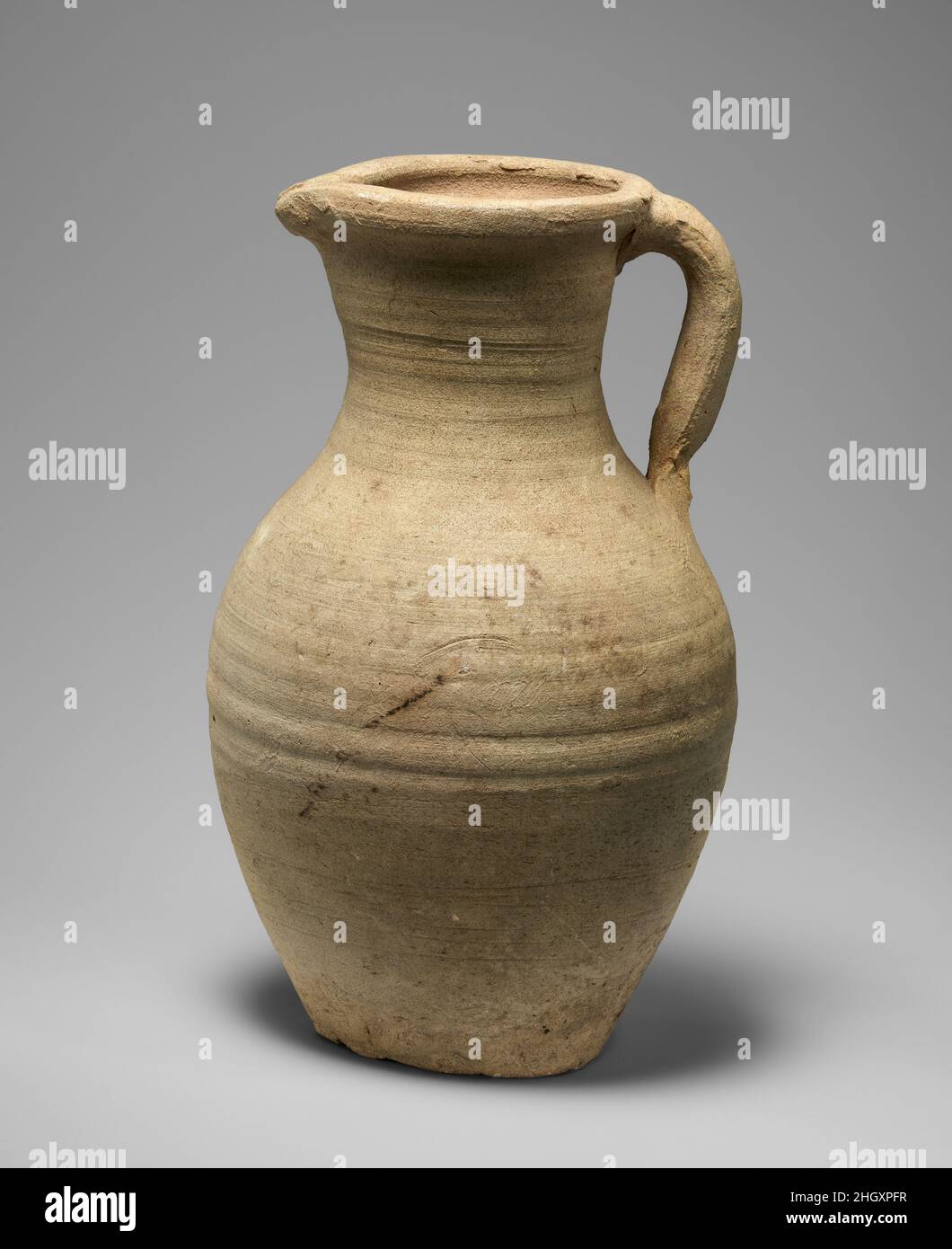 Mesopotamian pottery hi-res stock photography and images - Alamy