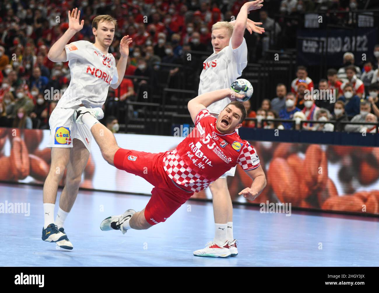 Marin Sipic (Croatia) against Denmark. EHF Euro 2022. Main Round Stock Photo - Alamy