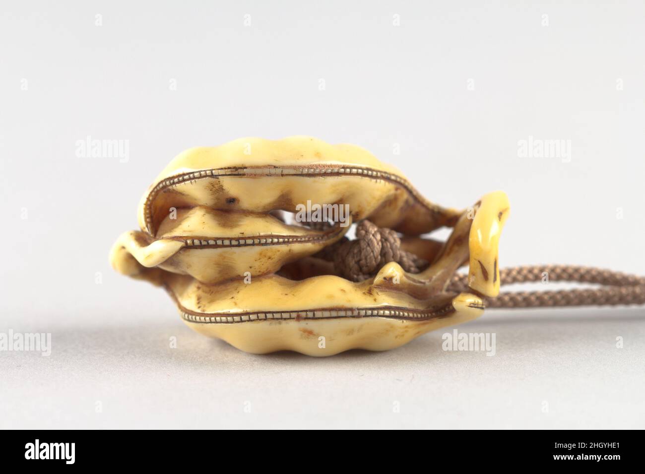 Netsuke of Pea Pods 18th century Japan. Netsuke of Pea Pods. Japan ...