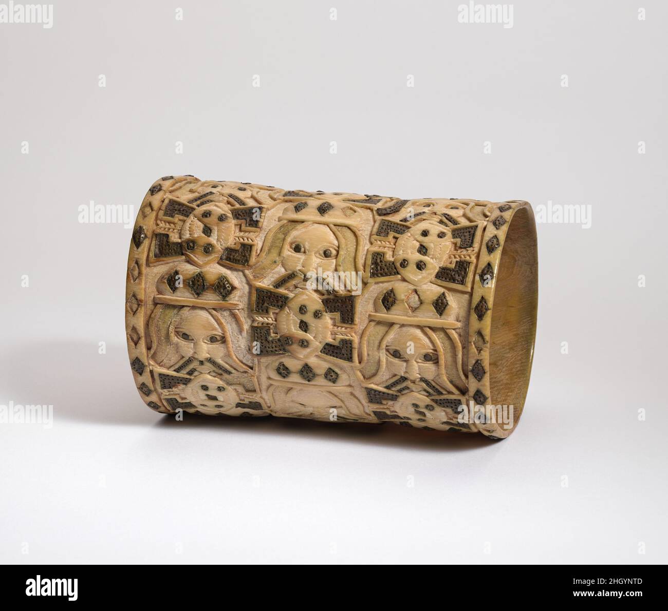 Ivory objects hi-res stock photography and images - Alamy