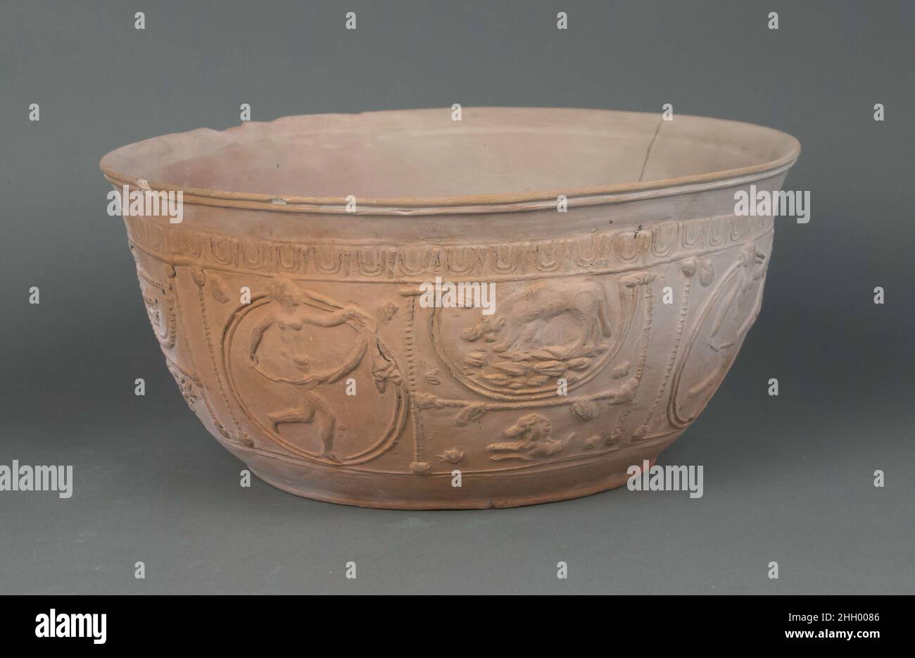 Bowl Roman. Bowl. Roman. Terracotta. Vases Stock Photo - Alamy