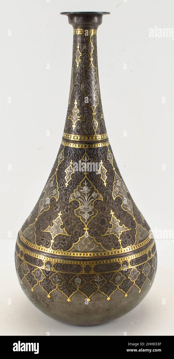 Pear shaped form hi-res stock photography and images - Alamy