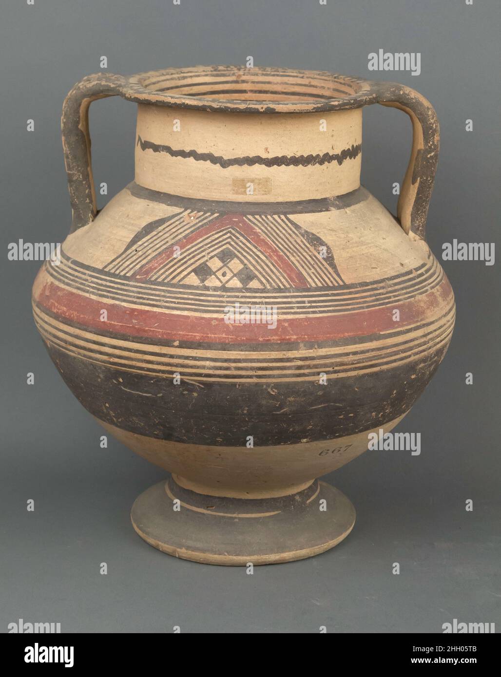 Krater Cypriot. Krater. Cypriot. Terracotta. Iron Age. Vases Stock ...