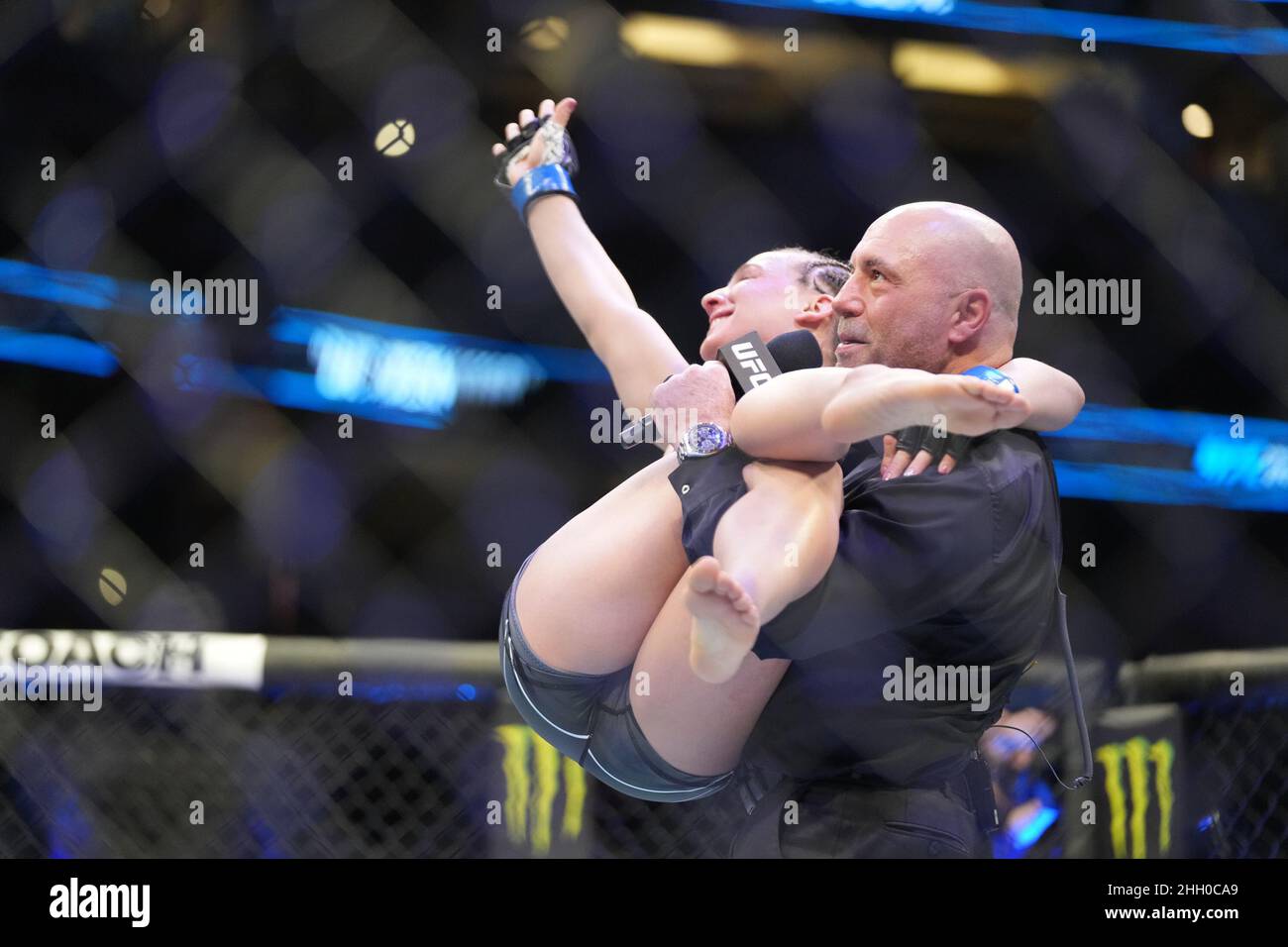ANAHEIM, CA - JANUARY 22: Vanessa Demopoulos celebrates her victory ...