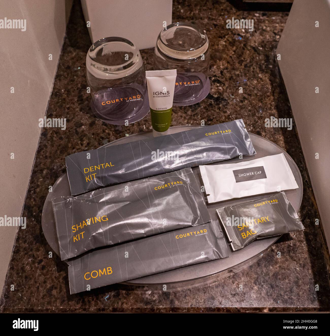 Shaving kit hi-res stock photography and images - Alamy