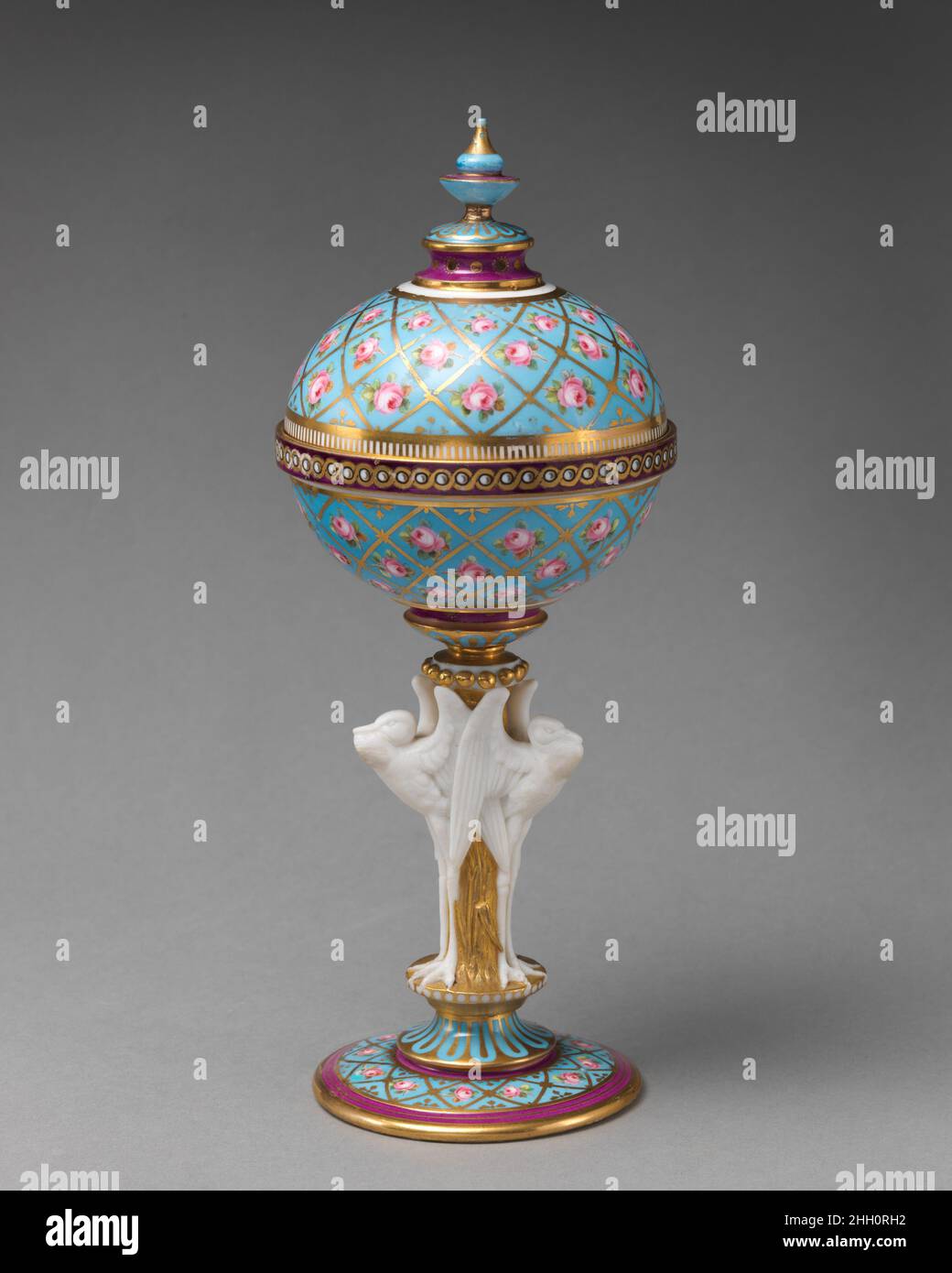 Minton porcelain manufactory hi-res stock photography and images - Alamy