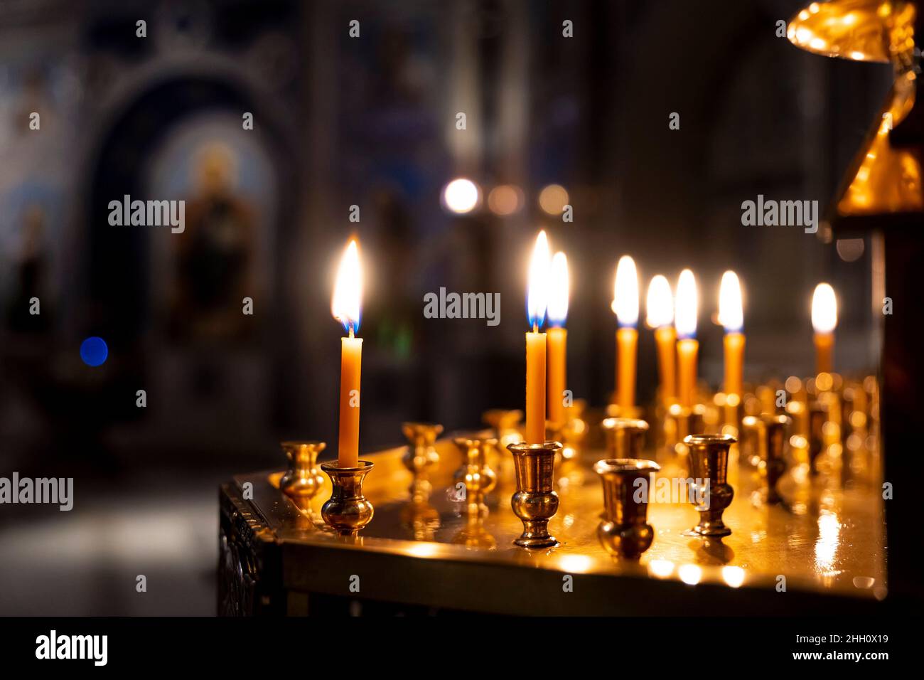 Gold spa memorial hi-res stock photography and images - Alamy